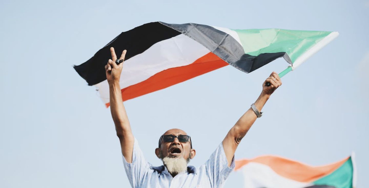 Best SIM card for Sudan: Which one should I pick? - Holafly